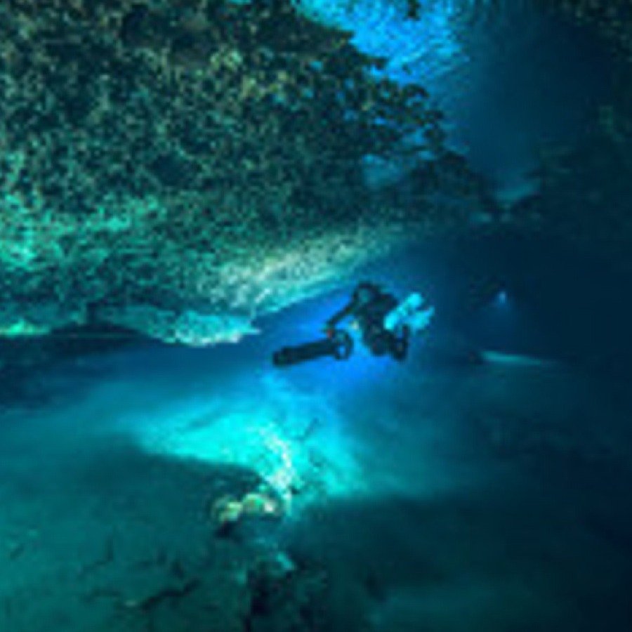 Side mount regulator - Carlsens DykkerCenter